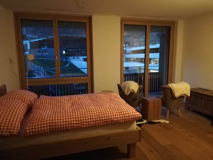 Neues Studio Im Herzen Von Flims Inkl. Tiefgarage - 弗利姆斯