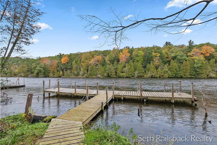 River Front Home With A Shared Island! - Newaygo State Park, Newaygo