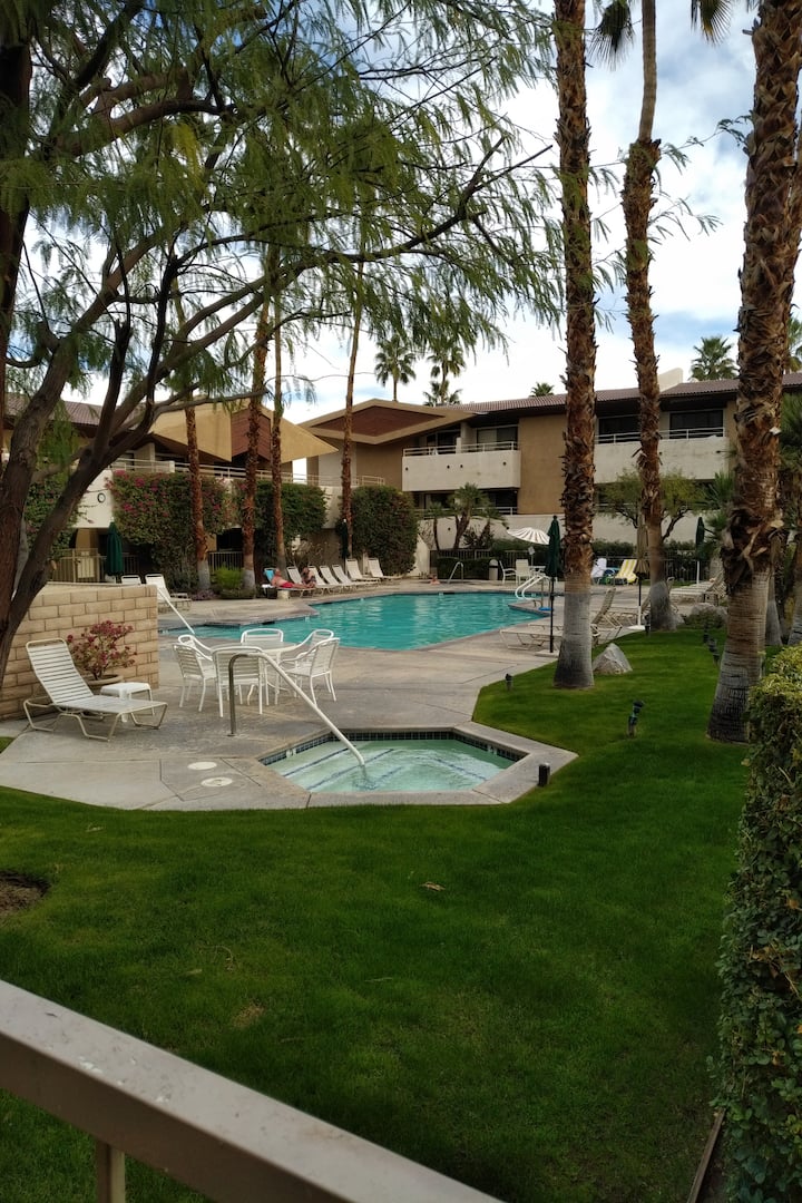 Elegant Condo, 2 Blocks To Palm Canyon, Sweet Stay - Palm Springs, CA