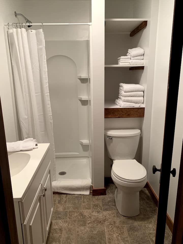 Restored Victorian 2 Bedroom Apt / Private Parking - Utica, NY