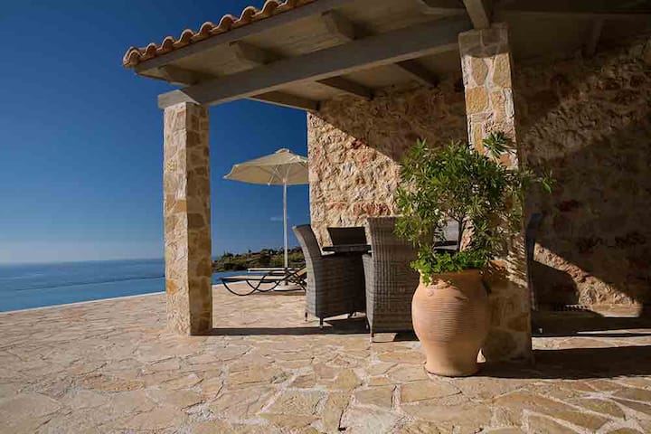 Spectacular Villa Antonio In Old Skala, Kefalonia - Kateleios