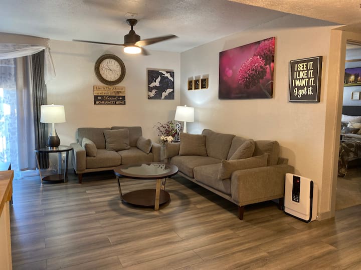 Stylish And Modern On Loop 250. - Midland, TX