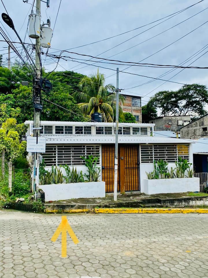 Modern One-bedroom Corner Apartment Right In Town - San Juan del Sur