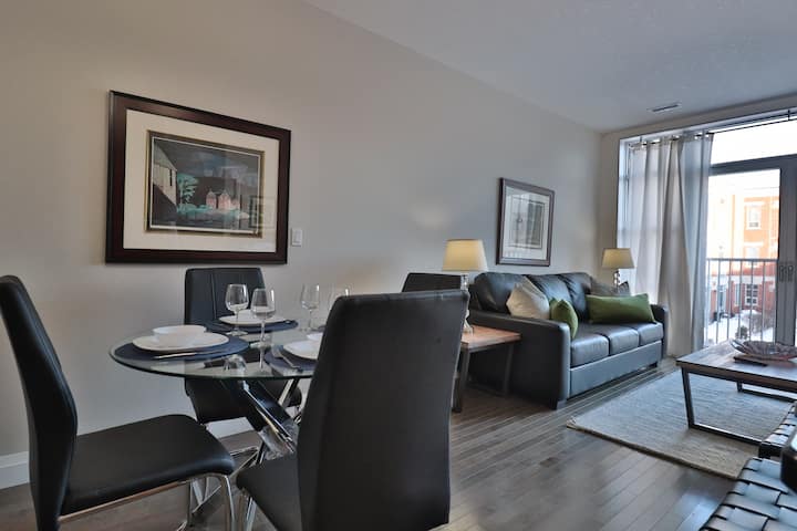 Executive 1 Bed 1 Bath Condo - Heart Of Kitchener - Waterloo, ON, Canada