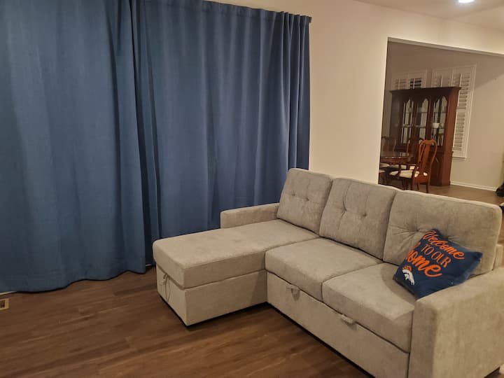 Comfortable Beds And Fastest Wifi, Internet. - Erie, CO