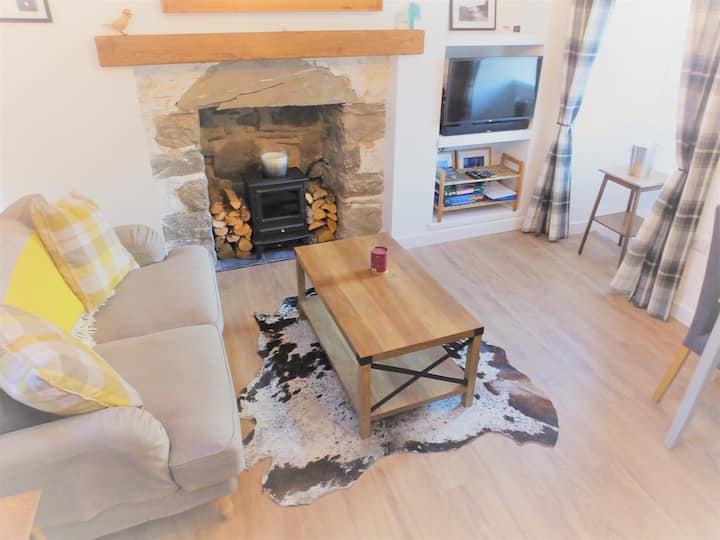 Broomlands Cottage
Dulnain Bridge
Ph26 3lt - Moray