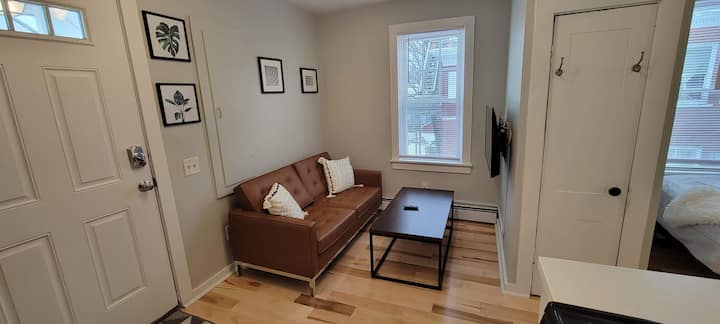 Little Downtown Gem With Parking - Burlington, VT