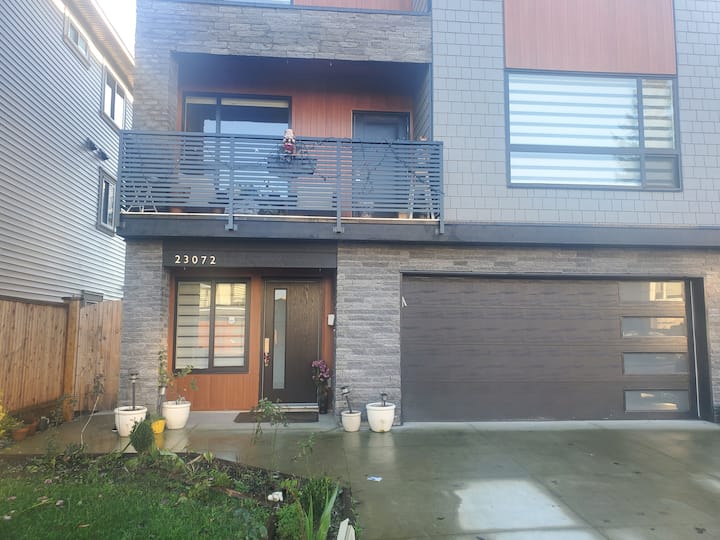 1-bedroom Suite In The Heart Of Maple Ridge - メイプルリッジ