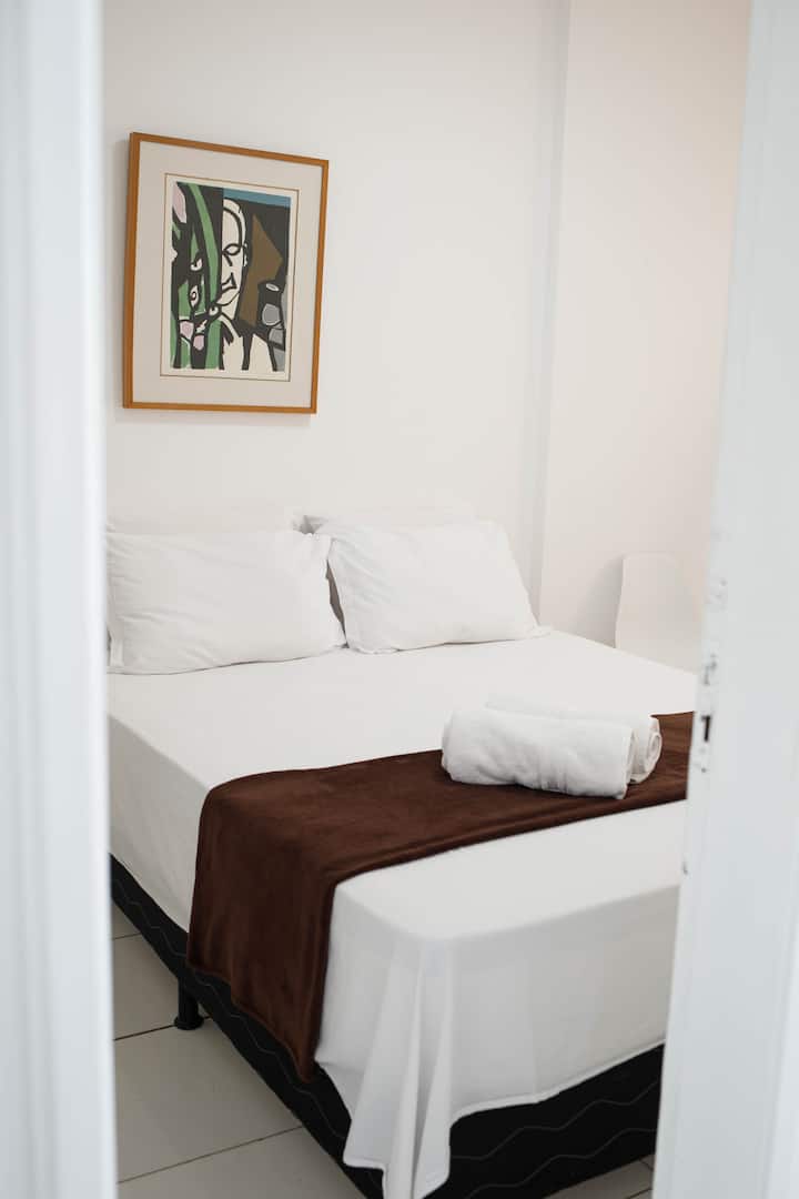 Ap Prático 200m Farol Da Barra + Acesso Beach Club - Barra, Brazil