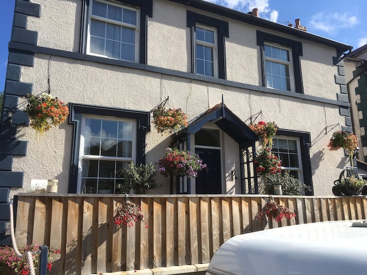 “Riverwood “ Luxury Ensuite Bedroom - Llangollen