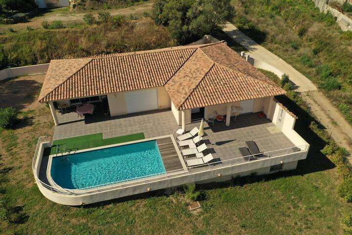 Villa Récente Climatisée Avec Piscine Chauffée - Solenzara