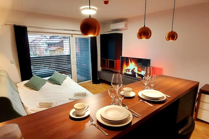 Rezidenca Pipanova 4* Apartma S Storitvami Hotela - Ljubljana