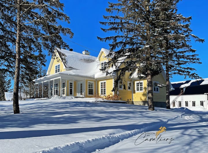 Maison Des Cavaliers, Jacuzzi & ÉCurie - Beloeil