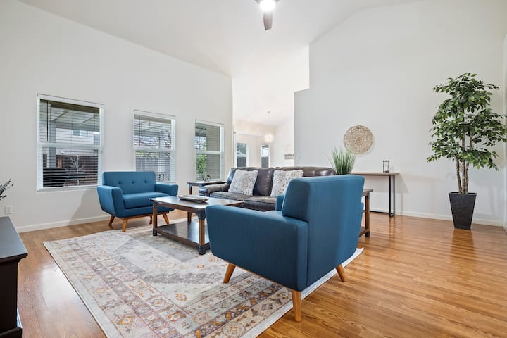 Dual Suite Modern Craftsman - Pro Clean - Fresno, CA