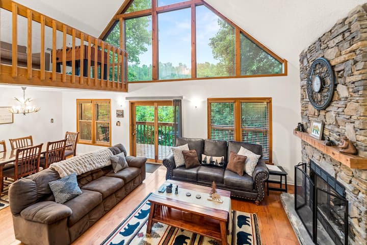 Smokey Mtn Lodge With Hot Tub - 5 Min To Downtown