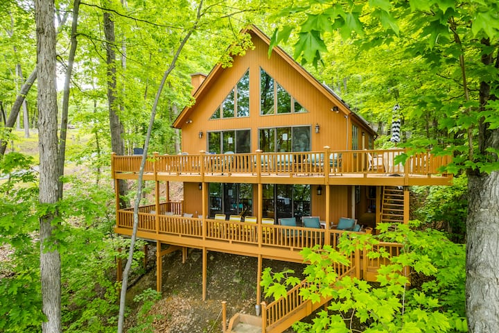 SPECTACULAR CANANDAIGUA LAKE TREE TOP CABIN! - Cabins for Rent in ...