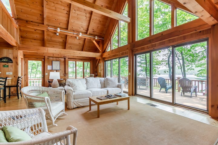 Spectacular Canandaigua Lake Tree Top Cabin! - Finger Lakes, NY