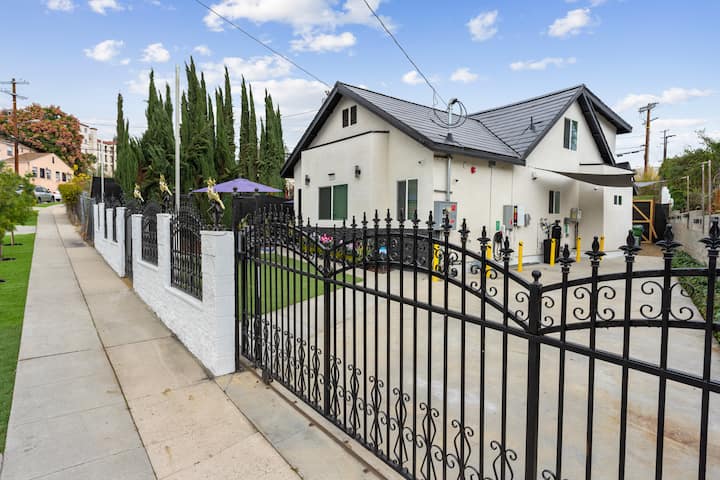 Family/pet Friendly Home Near Hollywood & Pasadena - Pasadena, CA