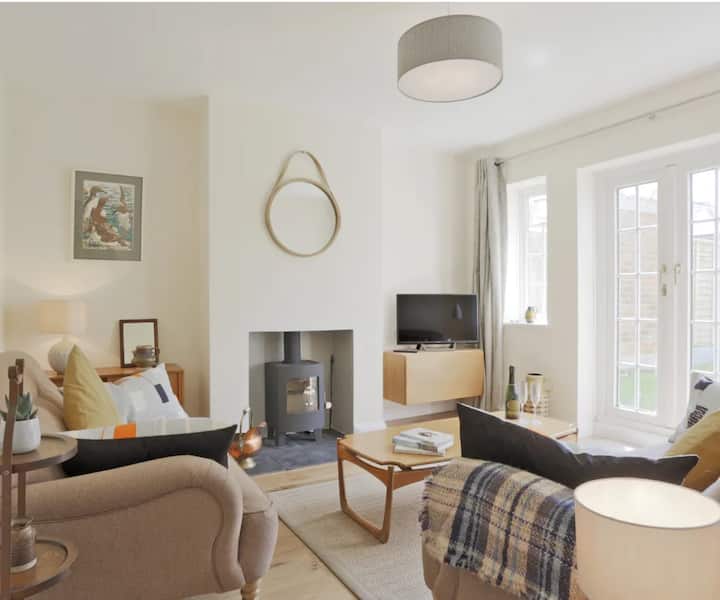 Southwold Home Minutes From Beach - Stylish, Cosy - Southwold