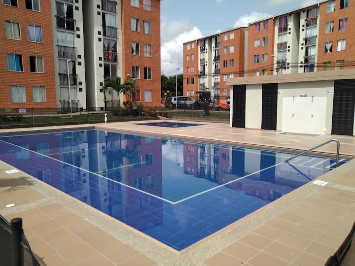 Apartamento En Conjunto Con Piscina Y Parqueadero. - Ibagué