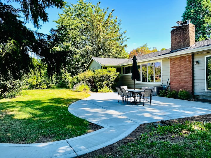3 Bedroom Home Between The Oregon Coast & Mt Hood - Beaverton, OR