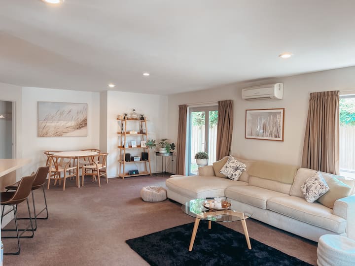 Lovely 3 Bedroom Home On Island - Gisborne