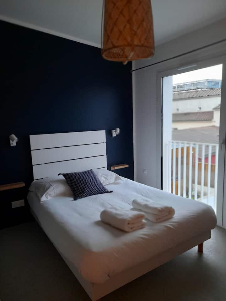 Chambre Dans Maison Partagée Avec Piscine - 2 - - Bordeaux