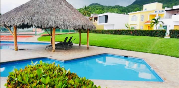 Casa Frett’s, Pool, Beach 5 Min - Manzanillo
