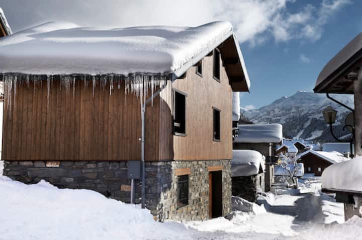 Chalet Etoile Is A Charming And Cosy Ski Chalet - Méribel