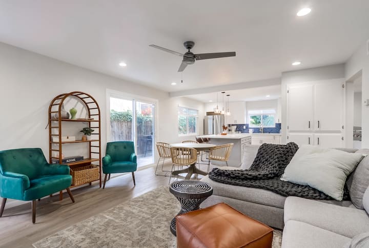 Luxe 3 Bedroom Beach | Bikes | Firepit | Downtown - San Clemente, CA