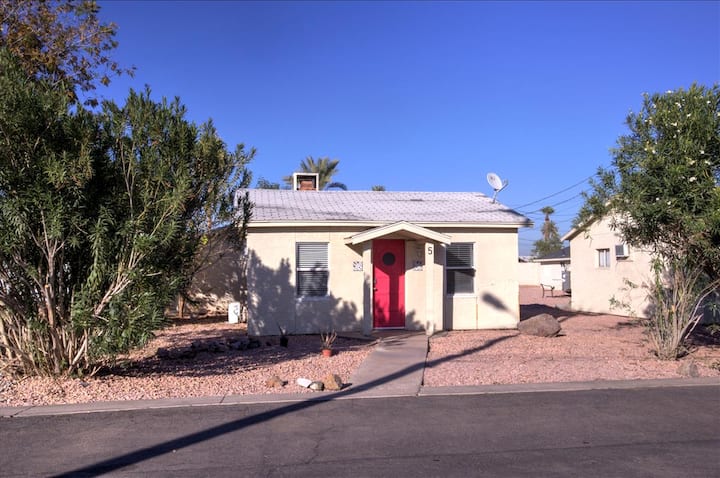 Cozy 1 Bedroom Cottage - 메사
