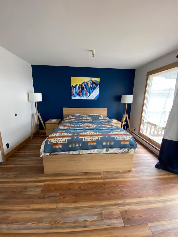 Ski-in/ski-out Mountain Side Condo By Chair 3 - Girdwood, AK