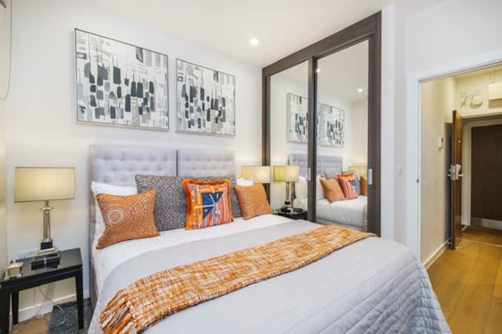 Bespoke, Boutique One Bedroom In Gloucester Road. - London, UK