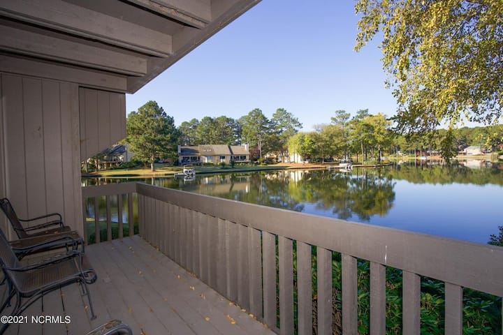 Calming Lakeside - Pinehurst, NC