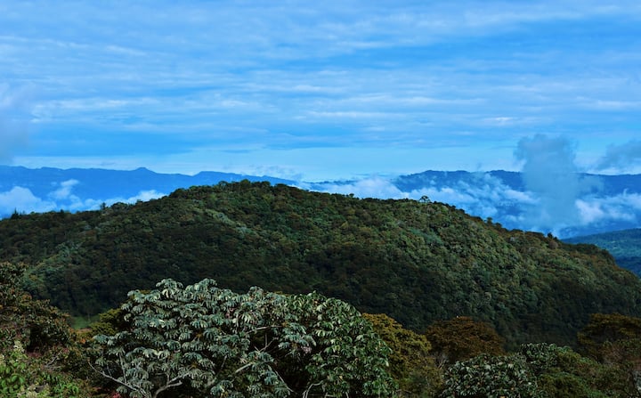 Mountain Ranges Viewpoint.    R U R A L H O U S E. - Moniquirá