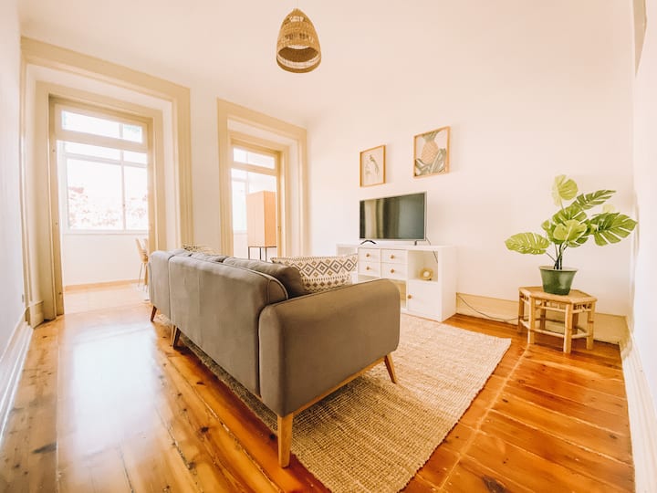 Charming Historic Apartment In The City Center - Lisbon