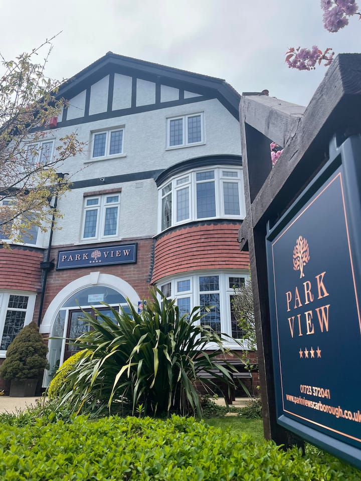 Homely Welcoming Guesthouse, Enviable Location - Scarborough