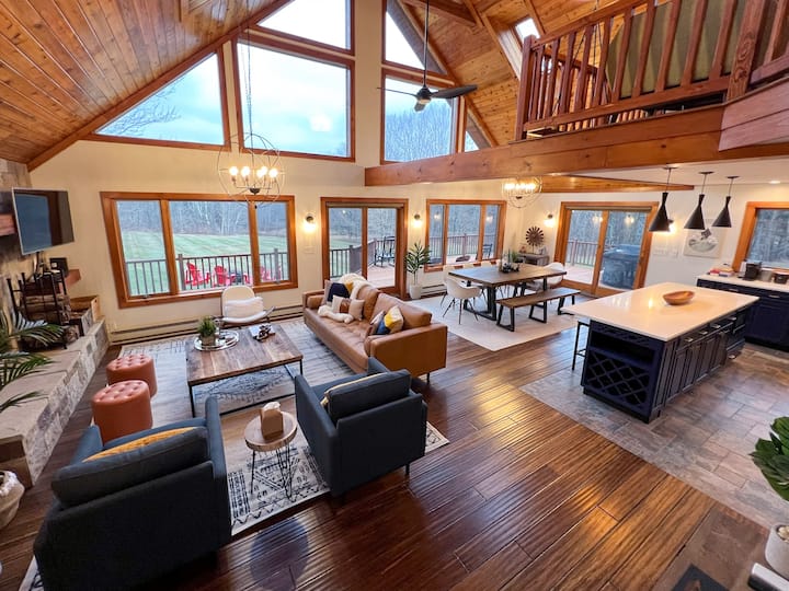Gorgeous Modern Lodge W/ Mt View - 5 Min To Skiing - Windham, NY