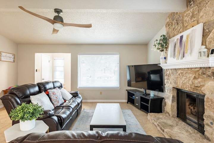 2 Bedrooms\ Private Bathroom\ 5 Minutes To Apple - Austin, TX