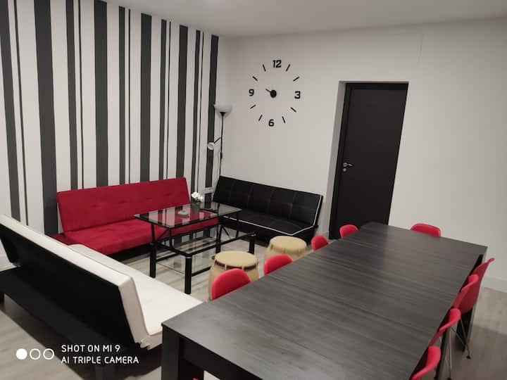 Nuevo En Airbnb.espectacular Apartamento Reformado - Salamanca