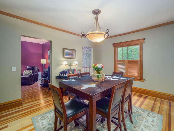 3 Br Apt Sleeps 6, Heated Pool - Seasonal - Saugatuck, MI