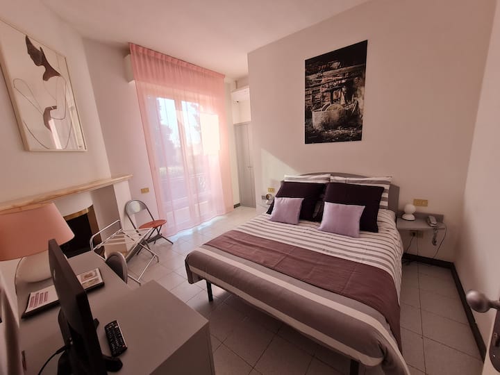 Comfort Room With Balcony In San Gimignano - San Gimignano