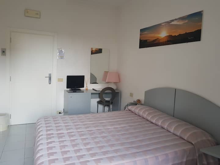 Double Room With Wi-fi And Tv In San Gimignano - San Gimignano