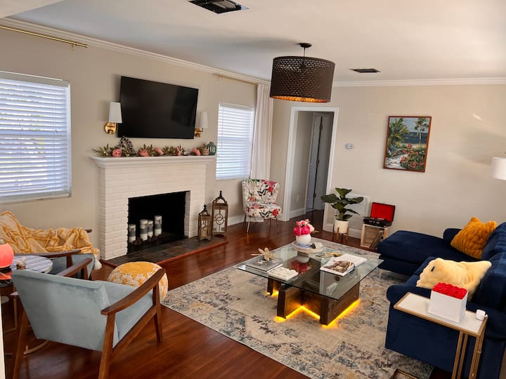 Stylish - Minutes From Beach, Bars & Eateries - Lake Worth, FL