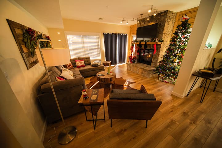 Slopes Open 12/6! Enjoy This Cozy, Private Condo! - Seven Springs, PA