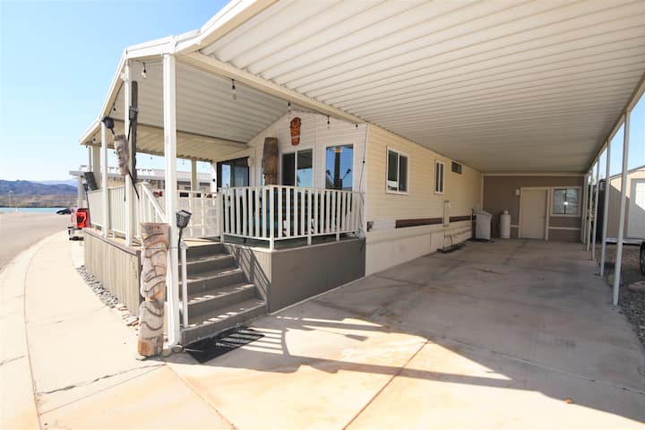 Gorgeous Home in Sam's Beachcomber with RV Parking - Houses for Rent in ...