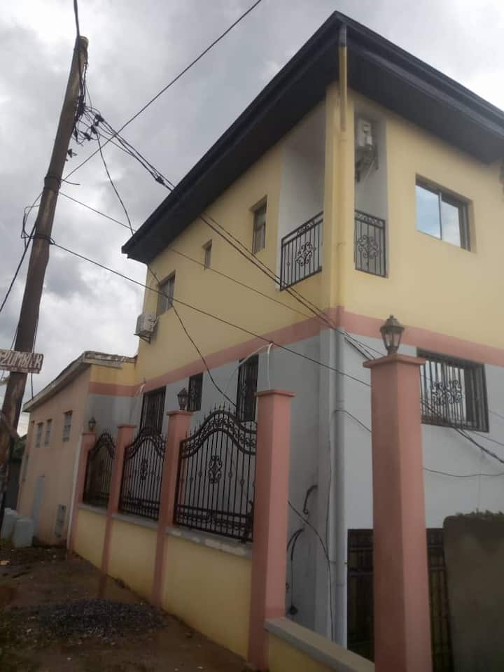 Cozy 6 Bedroom Vacation Appartments In Yaounde - Yaoundé
