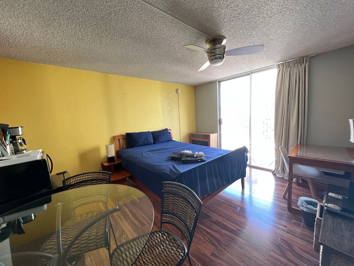 Waikiki Inn On The Park 19th Floor/ - Kahanamoku Beach, HI