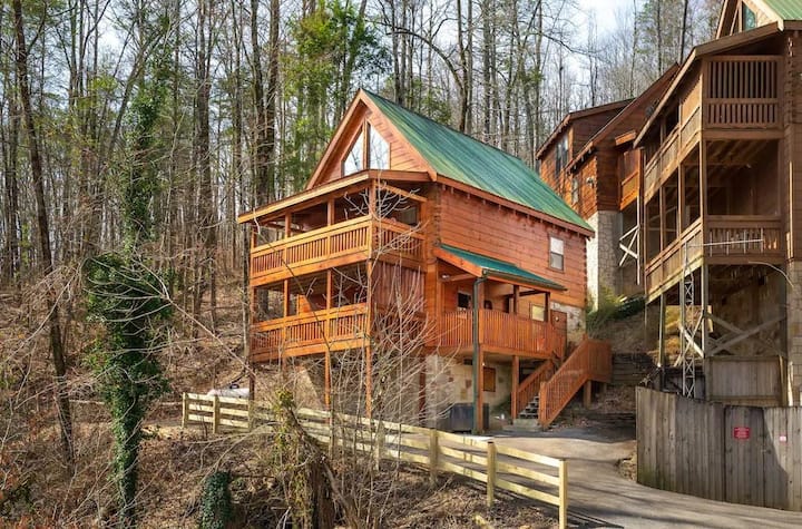 .4 Miles To Downtown Gatlinburg/hot Tub/log Cabin - Gatlinburg, TN