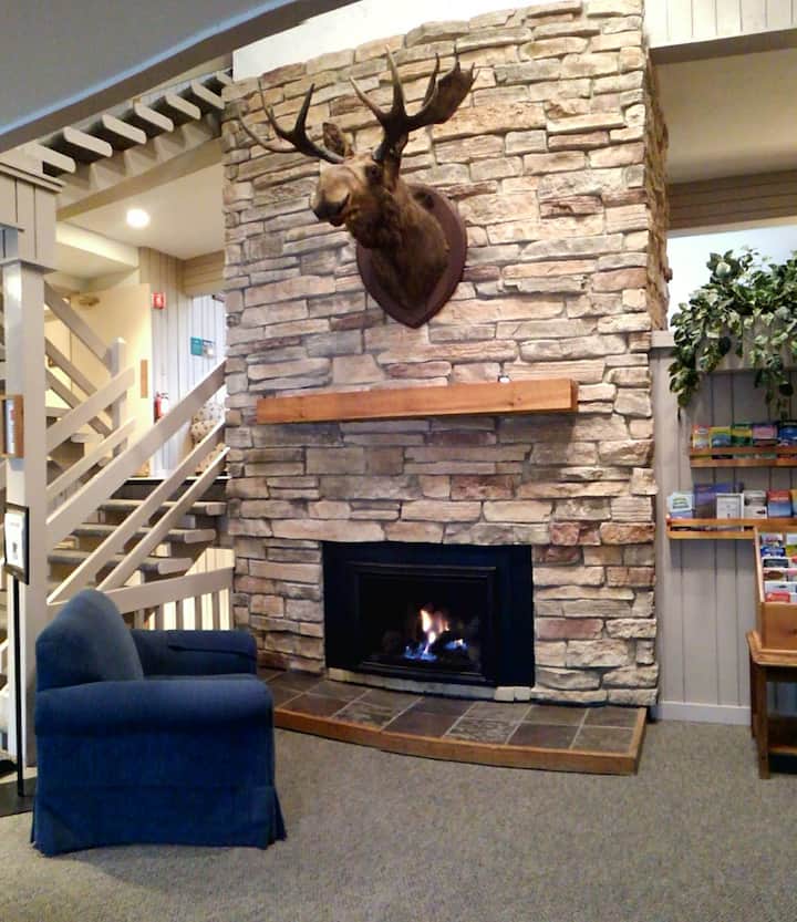 2 Bedroom Condo Sleeping 8 At Inns Of Wv - Waterville Valley, NH